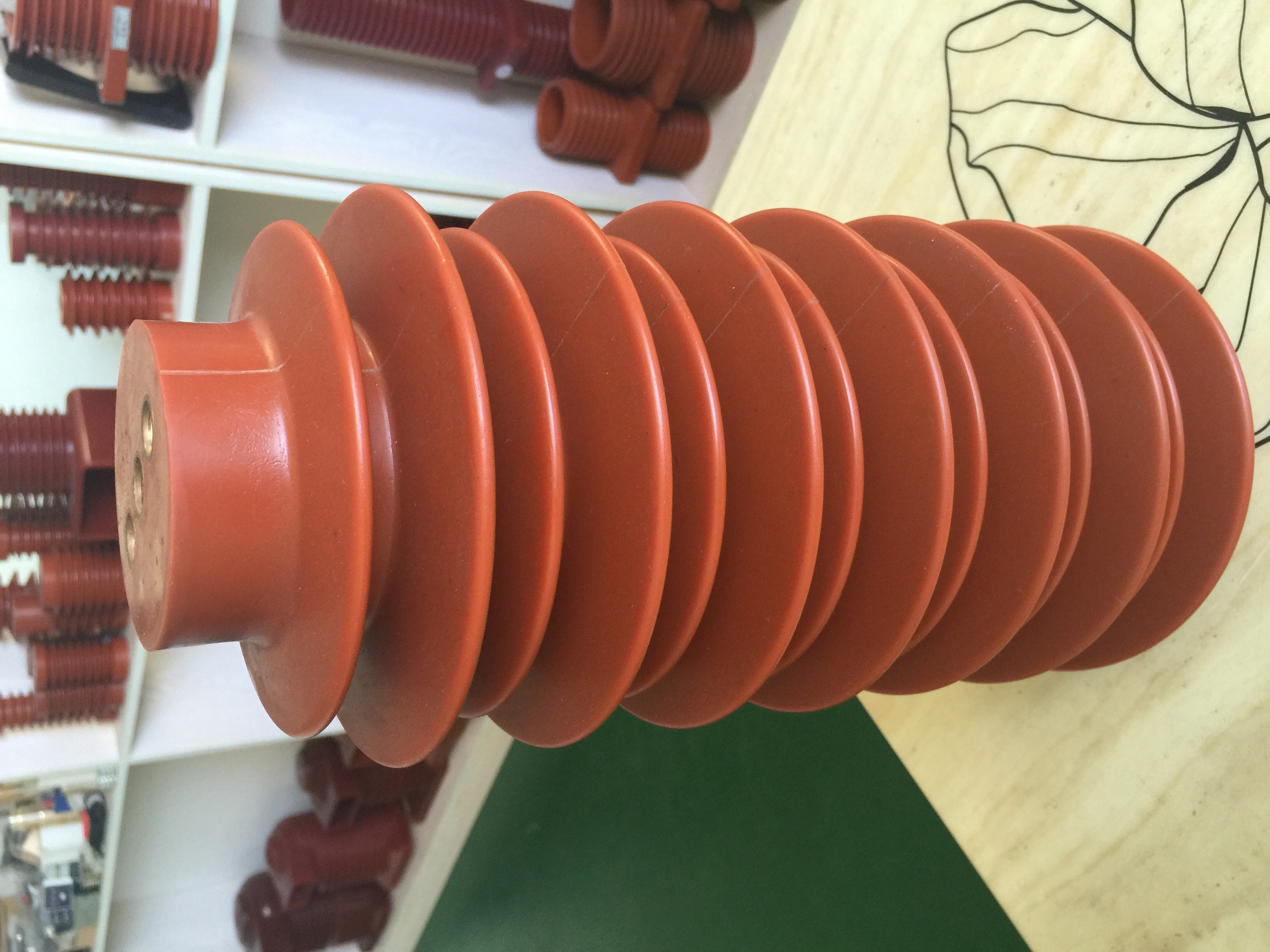 35kV-40 pF Epoxy Resin Support Capacitor Insulators , Electrical Post ...