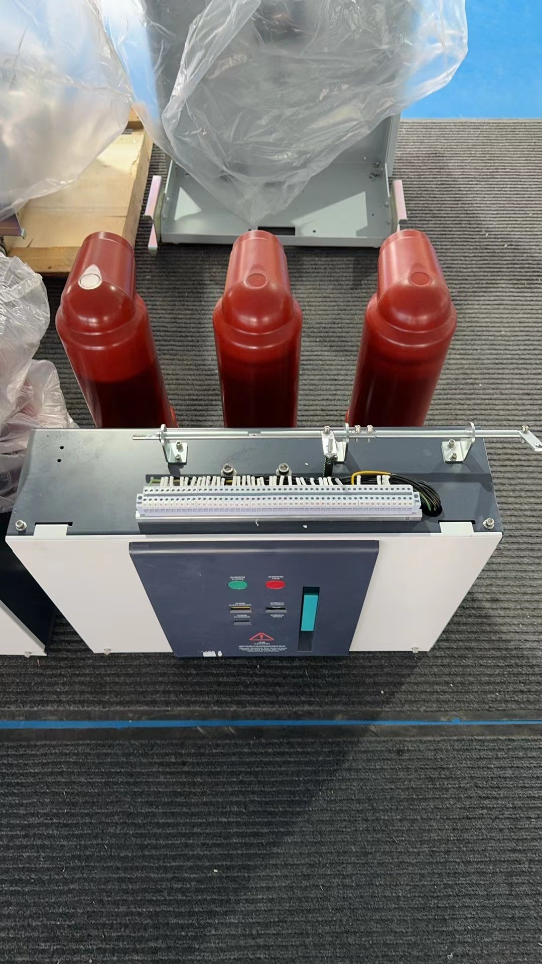 IEC Drawable Type VCB 12kV Vacuum Circuit Breaker