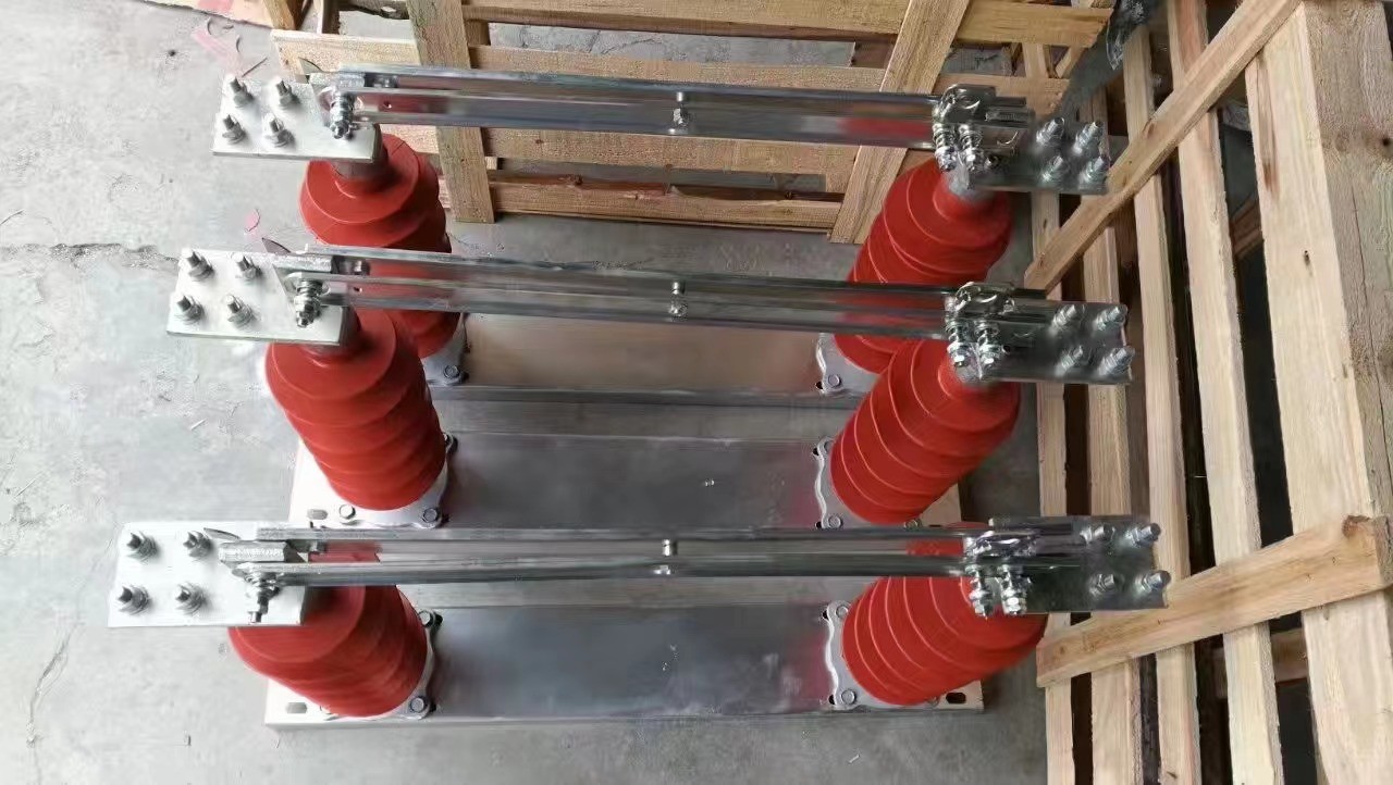 24kV Outdoor High Voltage Disconnect Switch , High Voltage Isolator ...