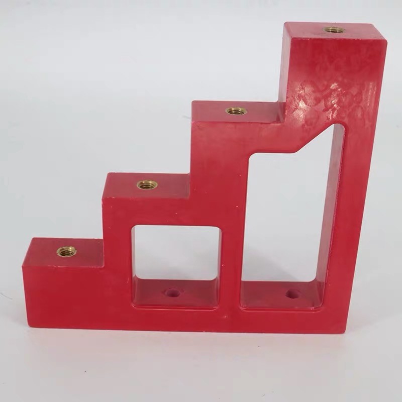 Low Voltage Bus-Bar DMC Trapezoid Insulators with Low Voltage Switchgear