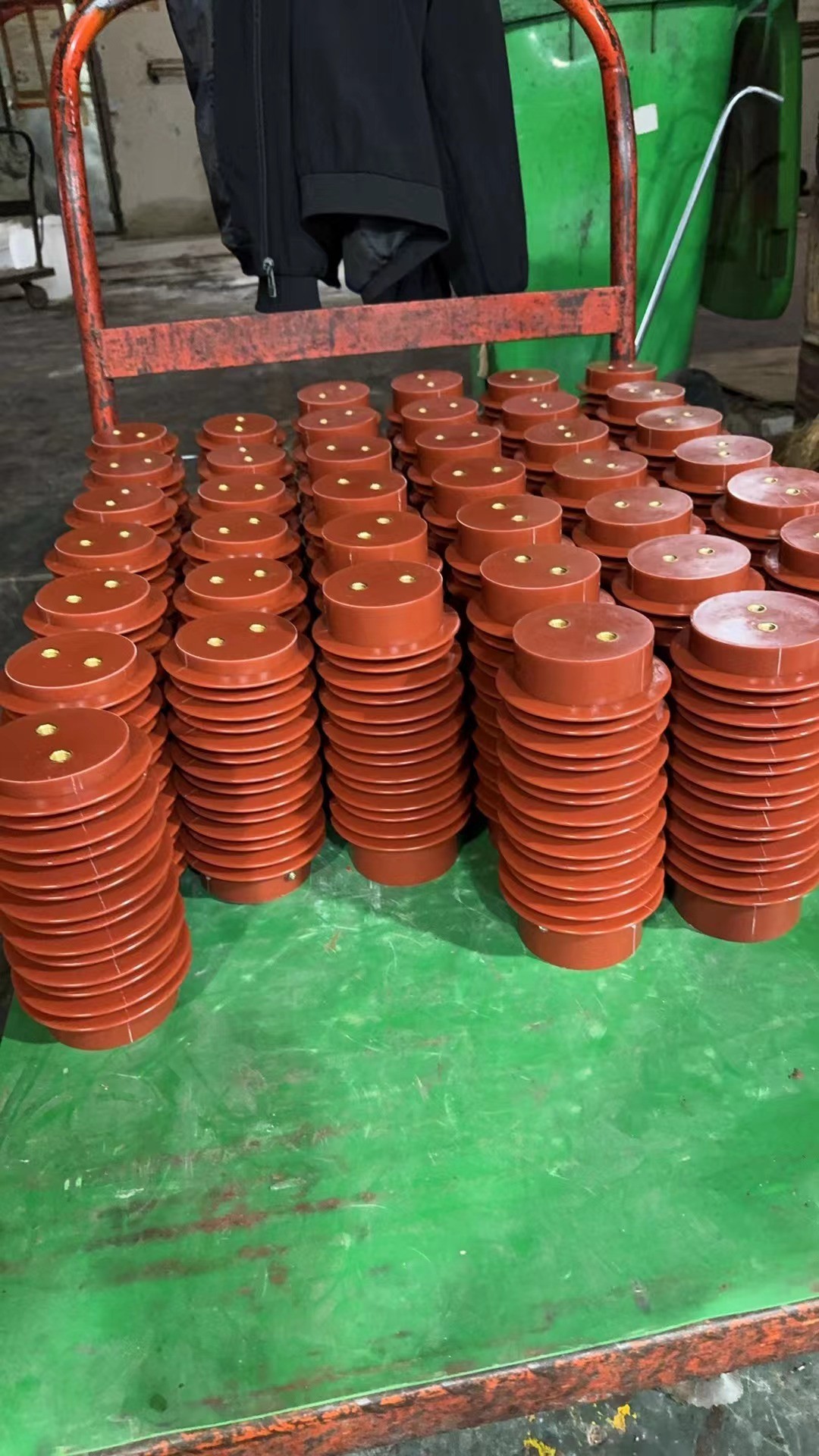 24kv Casting Resin Support Insulator With 210mm Height For Earthing Switch