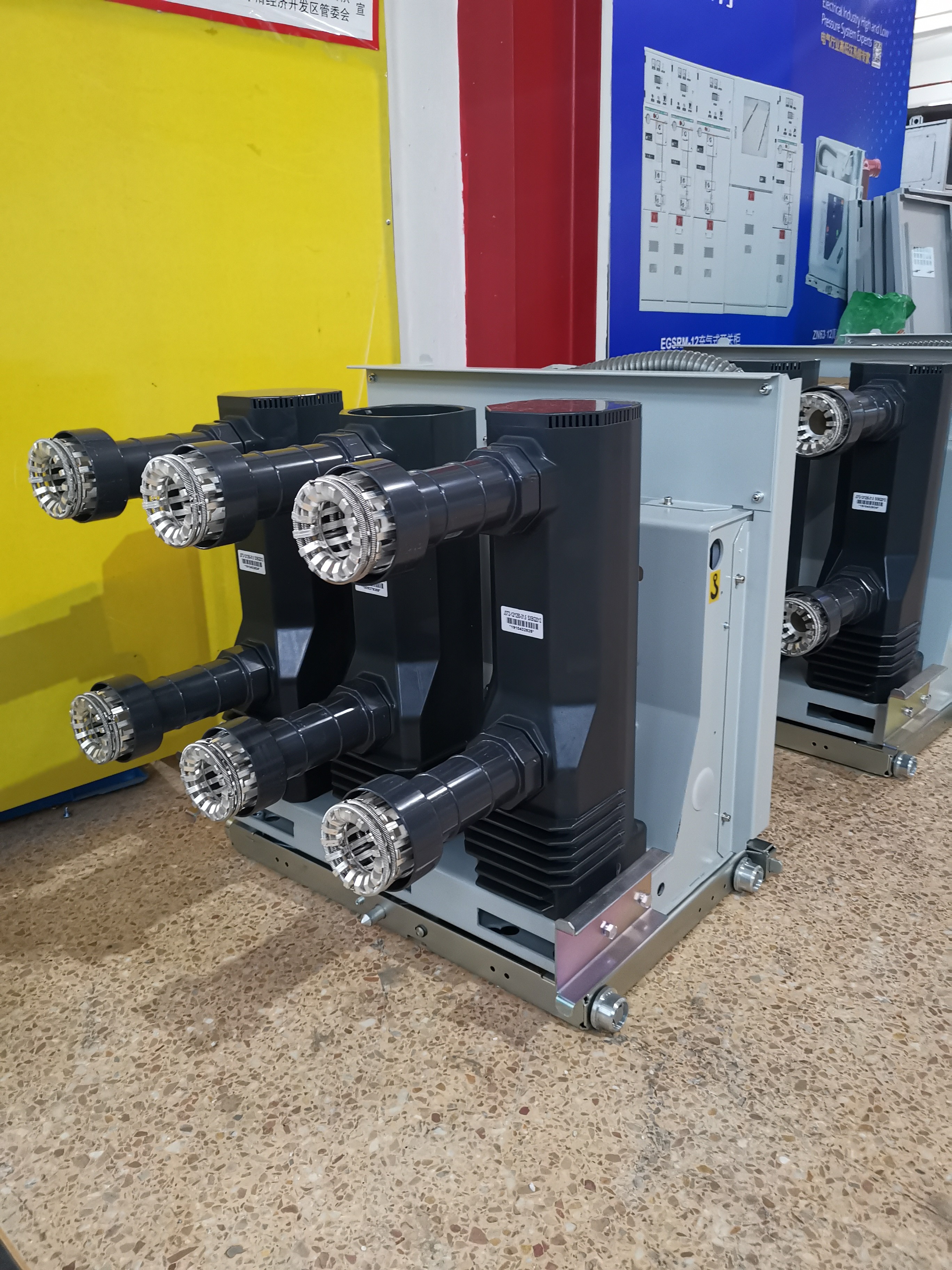 12kV 630A-4000A Rated Short Circuit Closing Current Vacuum Circuit ...