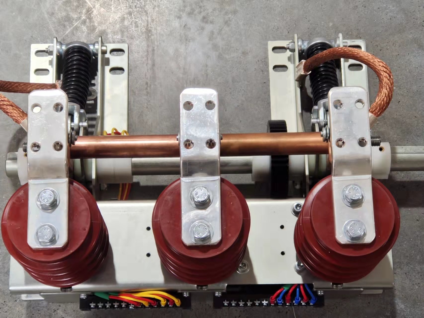 11kv Indoor Electric Earthing Switch Jn15-12/31.5 with 150mm to 275mm ...